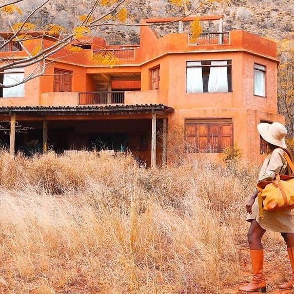 Mud Architecture and Rammed Earth Construction in Kenya - Construction ...